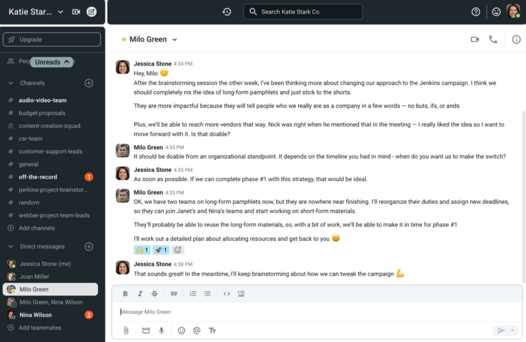 Leadership vs Management: 11 Key Differences